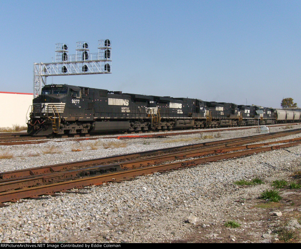 NS 59W (wb grain train)